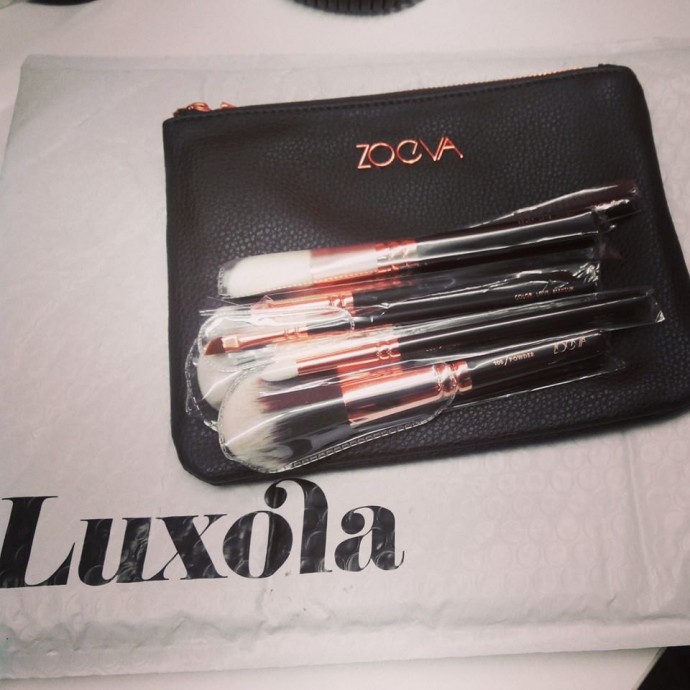 Zoeva Rose Golden Luxury Set – Makeupholic World